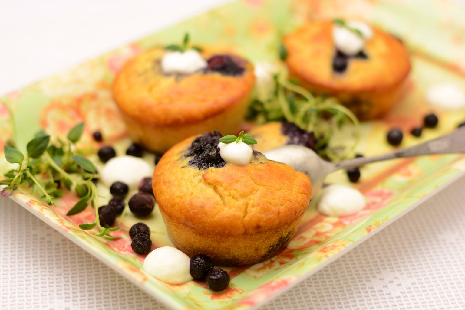 Marjaisat muffinit - Hunajayhtymä Oy - Katso helppo ohje tästä!