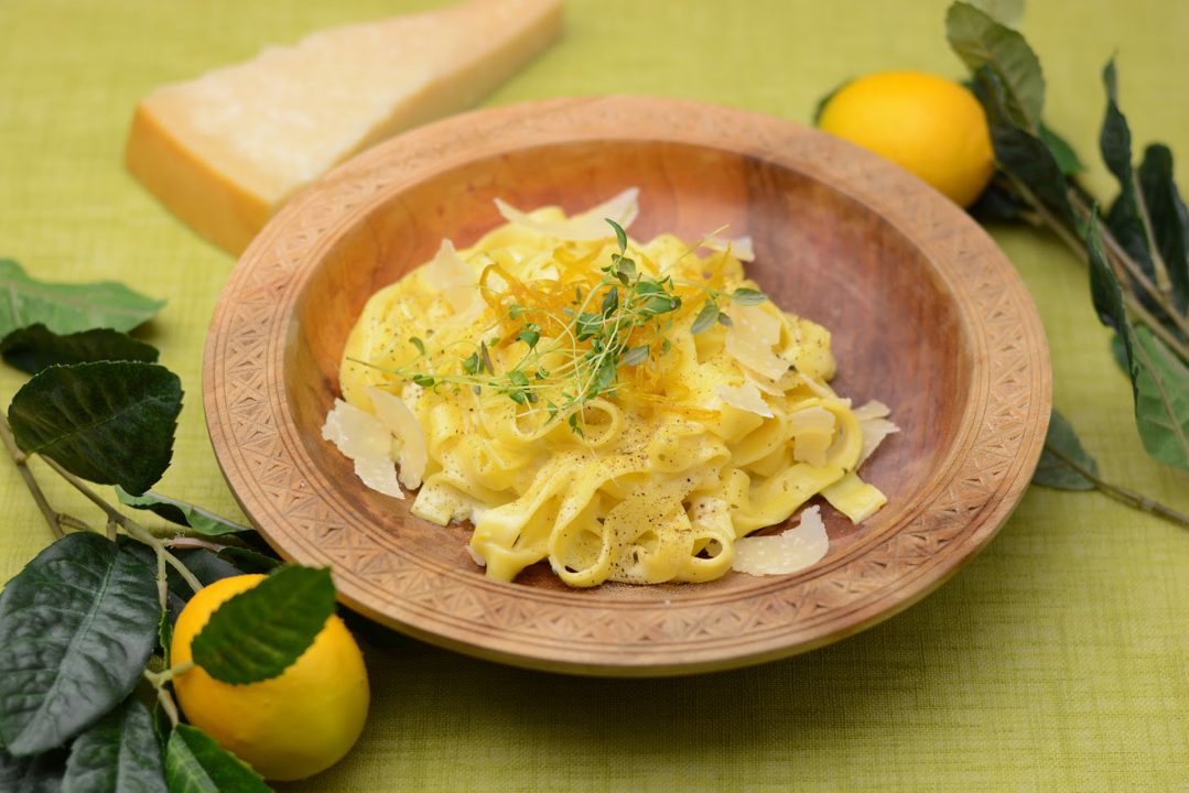 Sitruunapasta - Hunajayhtymä Oy - Katso helppo ohje tästä!